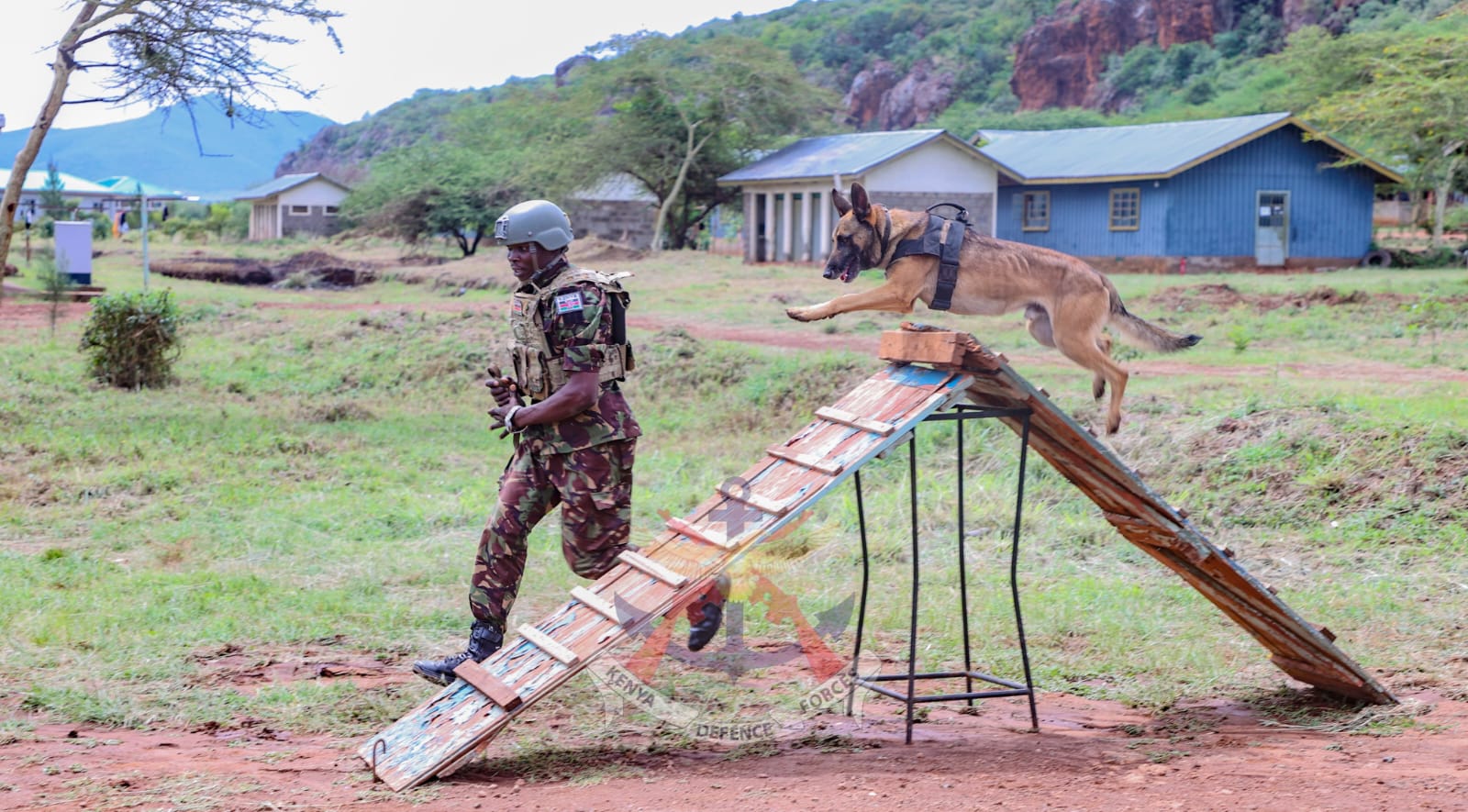 CDF VISITS 30 SPECIAL FORCES REGIMENT – Ministry of Defence – Kenya